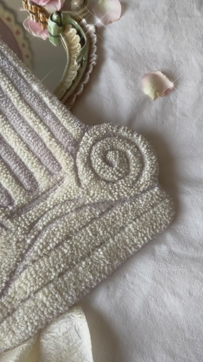 Roman pillar tufted rug – Mercury Retroshade